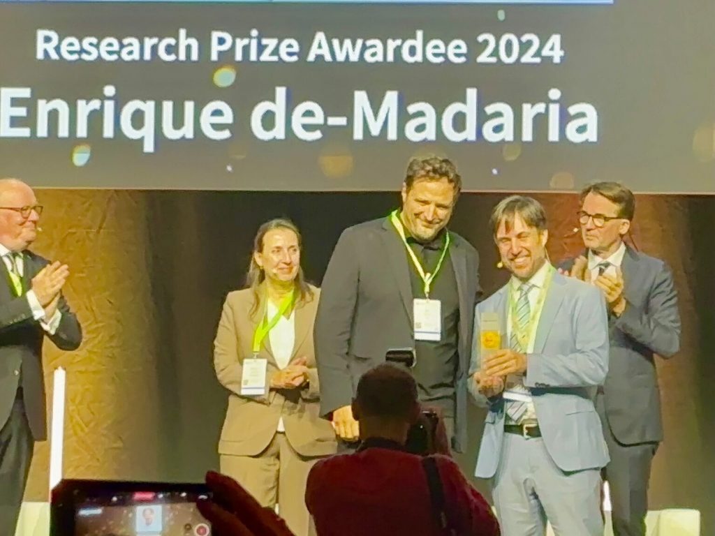 Dr. Enrique de Madaria, un referente en la investigación del cáncer de páncreas - Revista - Mas ...